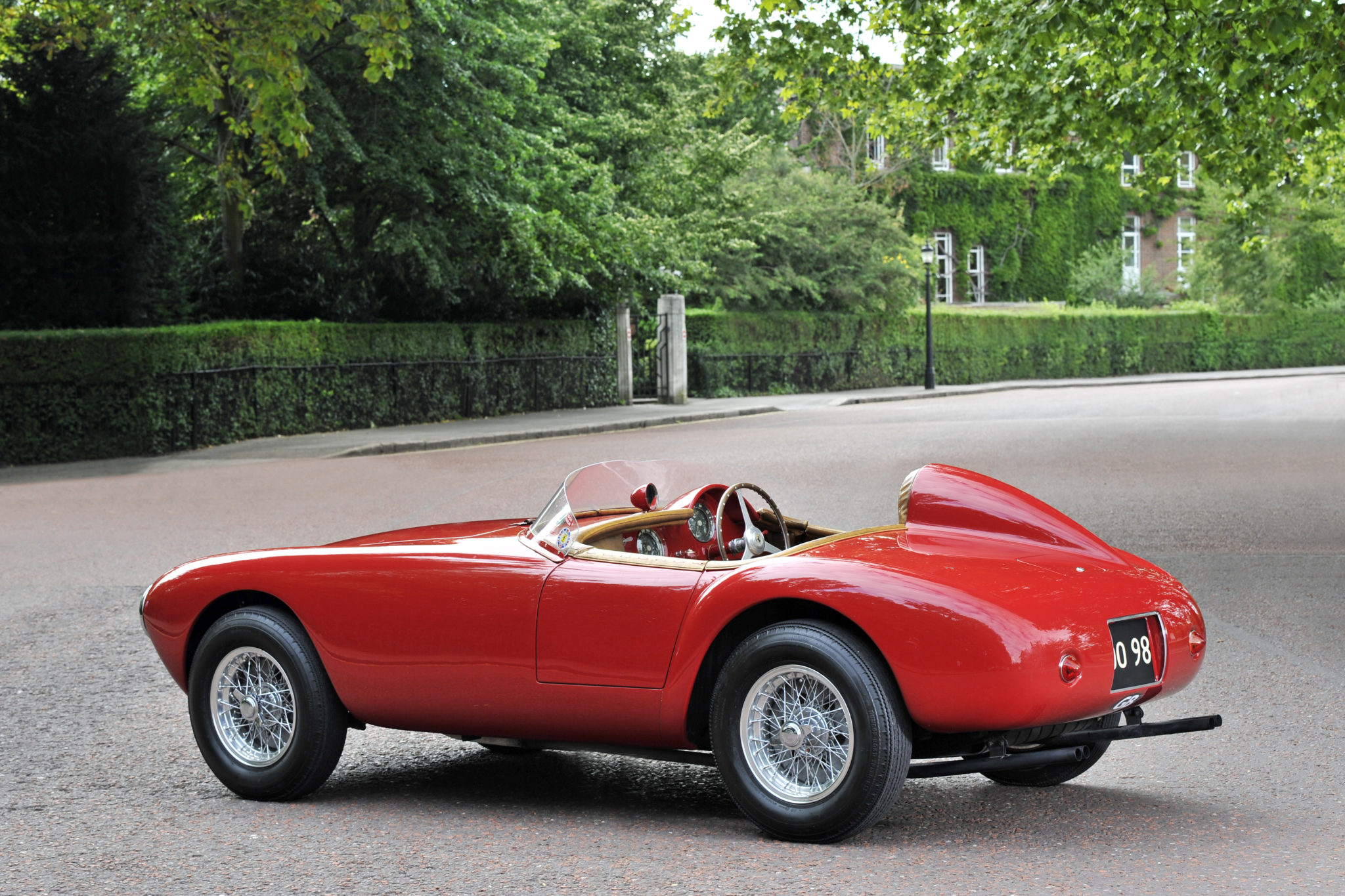 Trio of exceptional 1950s Ferraris to star at Hampton Court Palace this ...